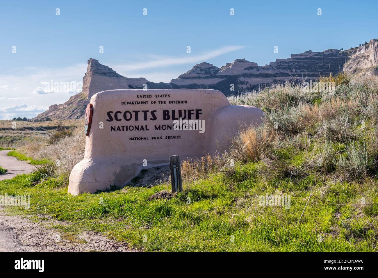 An entrance road going to Scotts Bluffs National Monument, Nebraska ...
