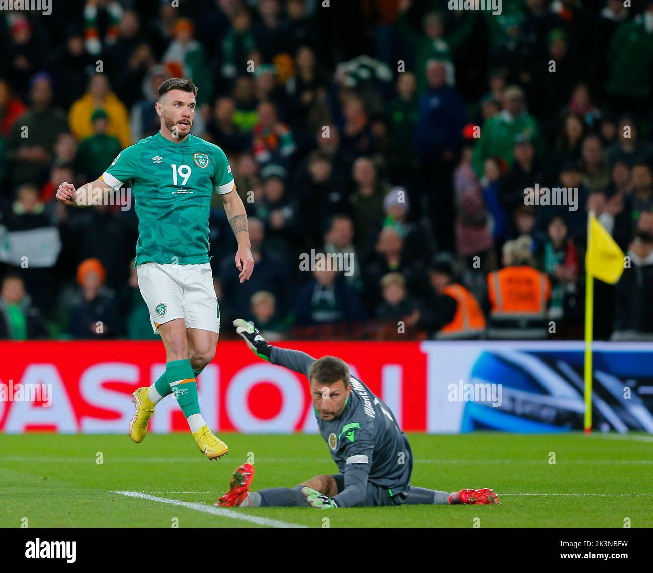 Football stadium wide shot hi-res stock photography and images - Alamy