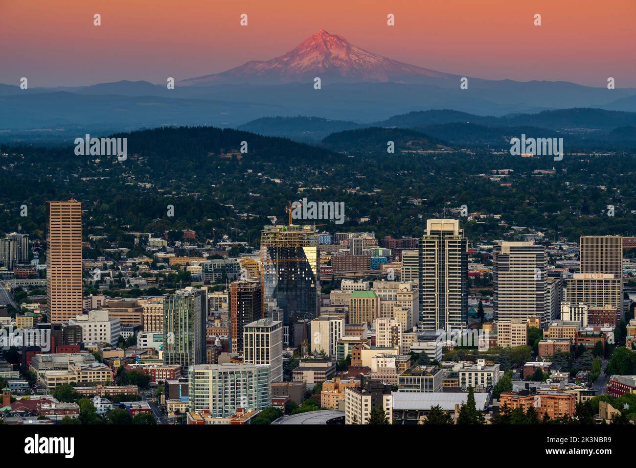 Downtown portland with mt hood hi-res stock photography and images - Alamy