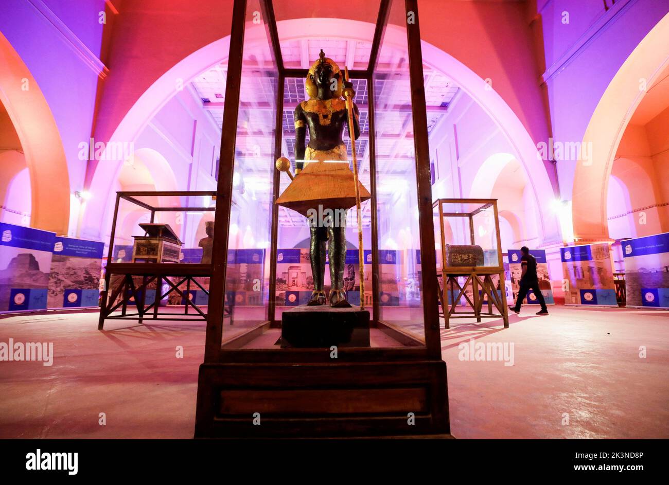 Royal ka hi-res stock photography and images - Alamy