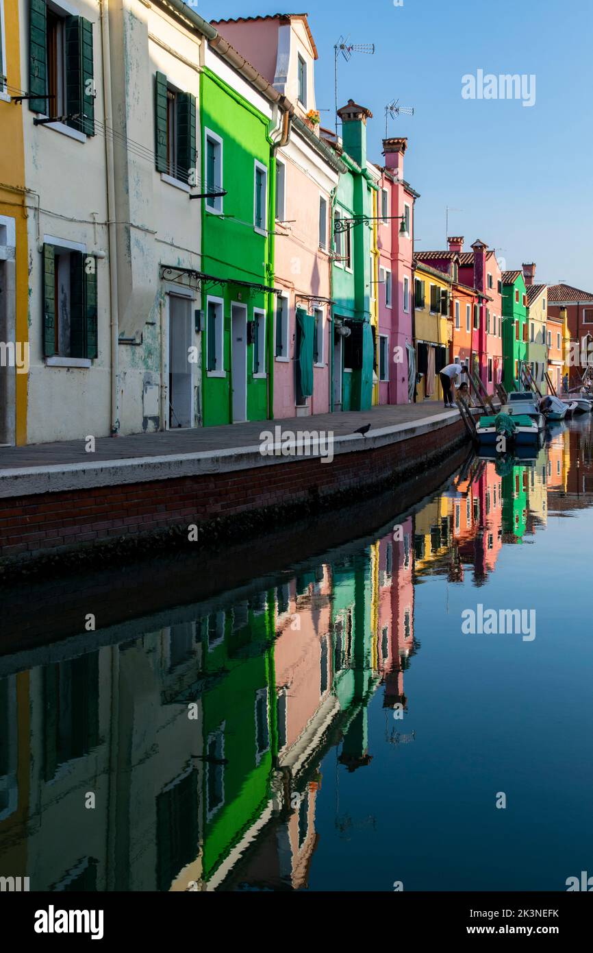 Vivid color houses in the Burano island, Venice Stock Photo - Alamy