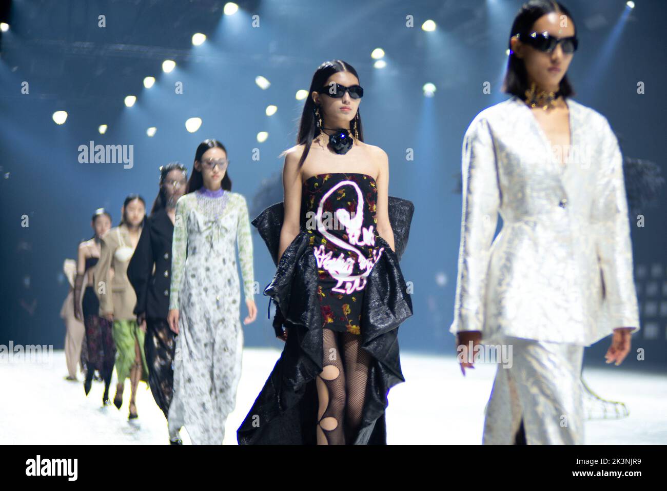 Ss 2023 shanghai fashion week hi-res stock photography and images - Alamy