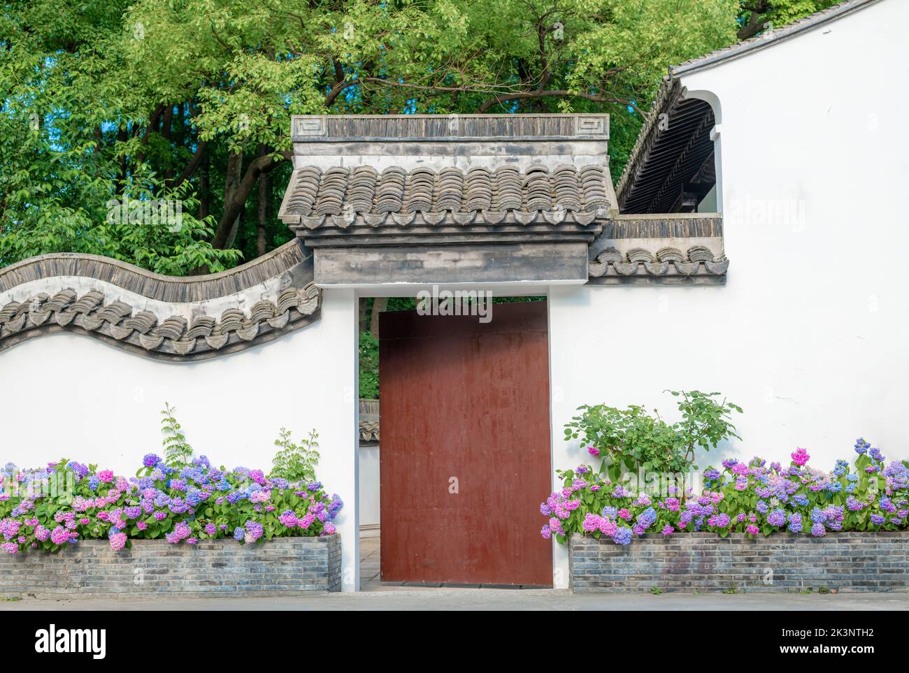 Shanghai open windows hi-res stock photography and images - Alamy