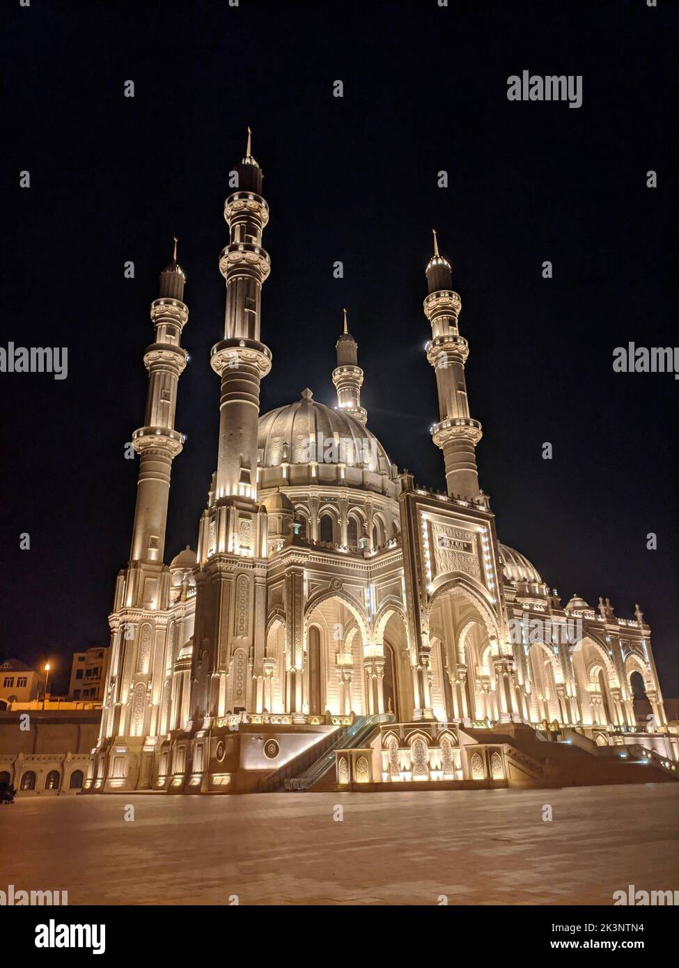 A vertical shot of the Heydar Aliyev Mosque Stock Photo - Alamy