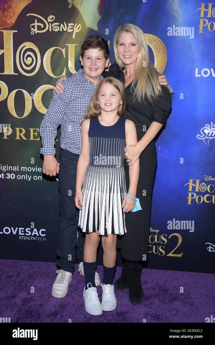 New York, USA. 27th Sep, 2022. Kelli O'Hara (r) and her children Owen ...