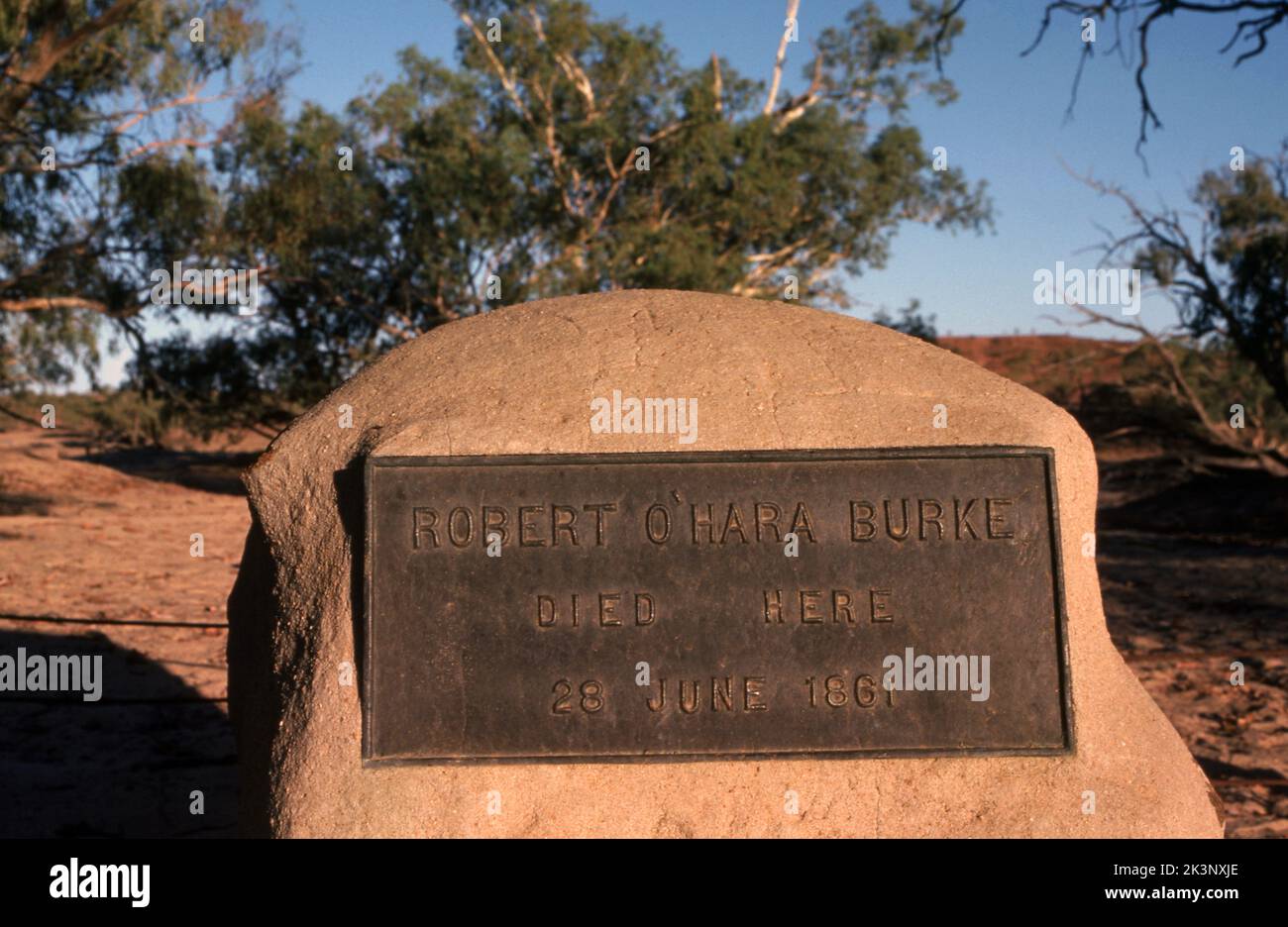 Burke and wills monument hi-res stock photography and images - Alamy