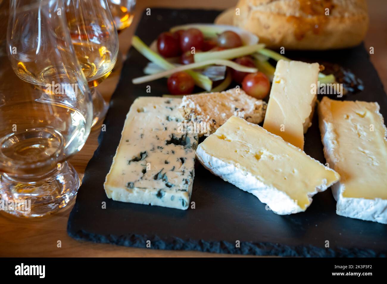 Pairing of scotch whiskies and farmers scottish cheeses cheddar ...