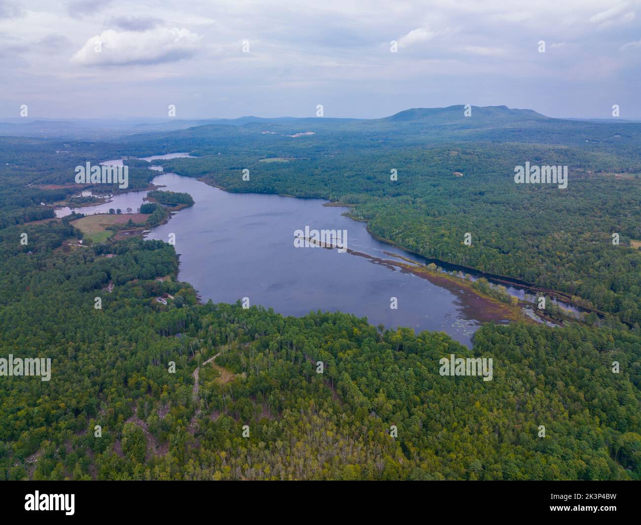 Powder mill lake park hi-res stock photography and images - Alamy