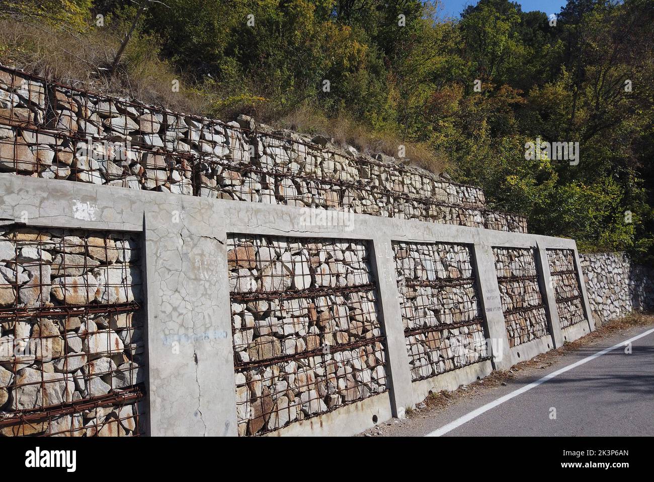 Landslide prevention hi-res stock photography and images - Alamy