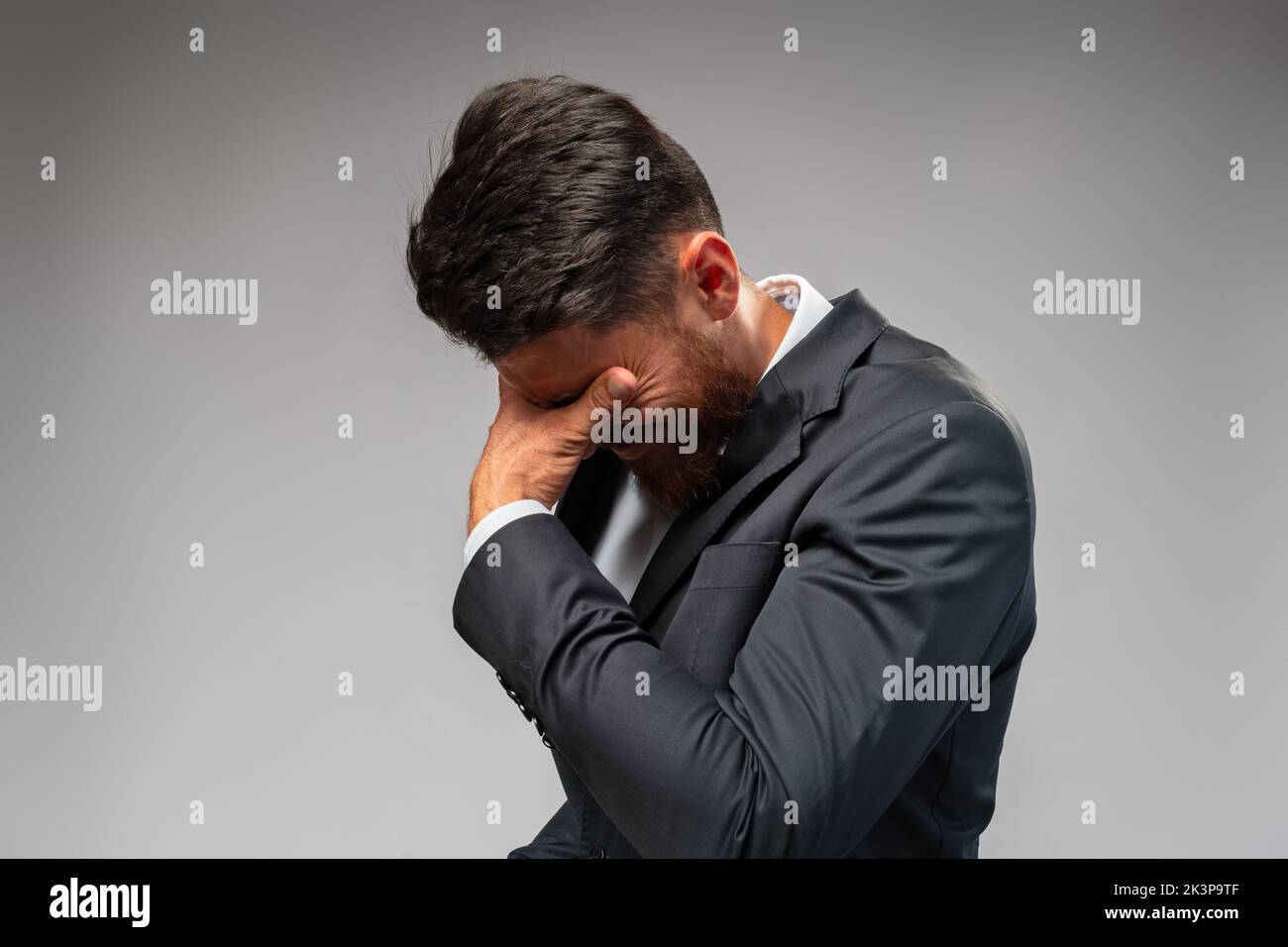 Hand slap face hi-res stock photography and images - Alamy