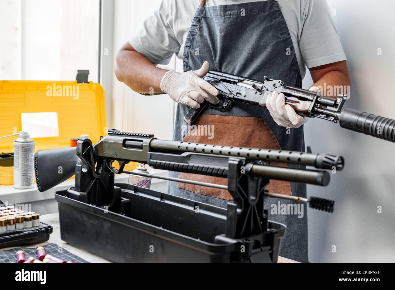 Disassembling weapons hi-res stock photography and images - Alamy