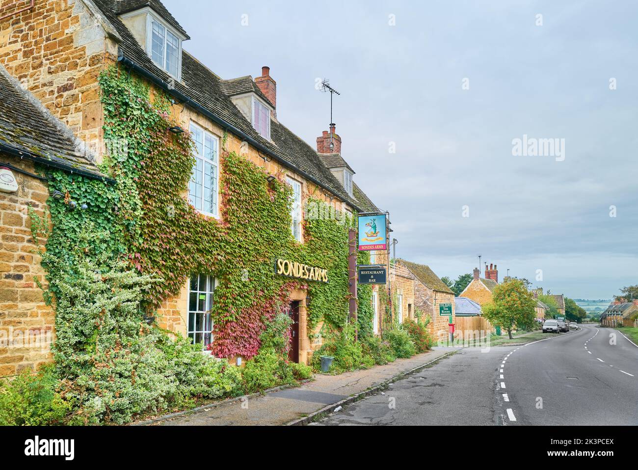 Ivy clad wall sondes arms pub village rockingham england refresh hi-res ...