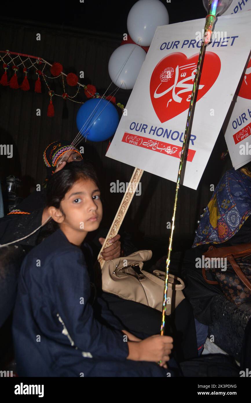 Lahore, Pakistan. 27th Sep, 2022. Pakistani faithful Muslims from a religious group Tehreek ...