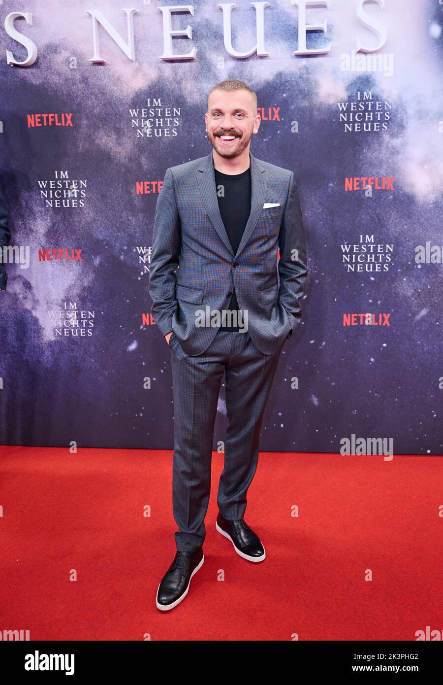 Berlin, Germany. 27th Sep, 2022. Lead actor Edin Hasanovic arrives at ...