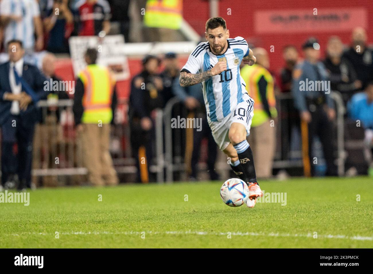 Argentina jamaica messi hi-res stock photography and images - Alamy