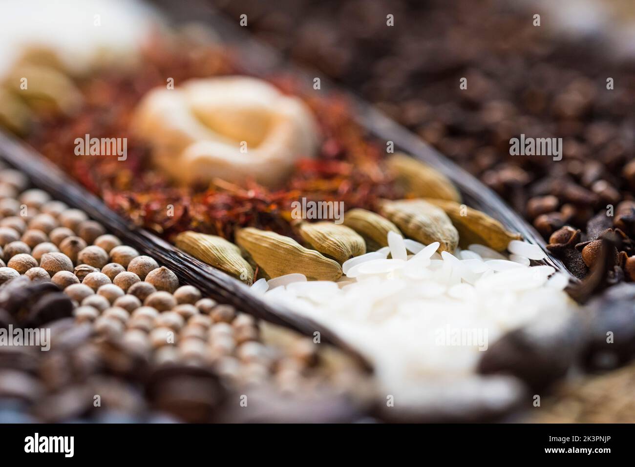 Spices and beans in diffrent colors Stock Photo - Alamy