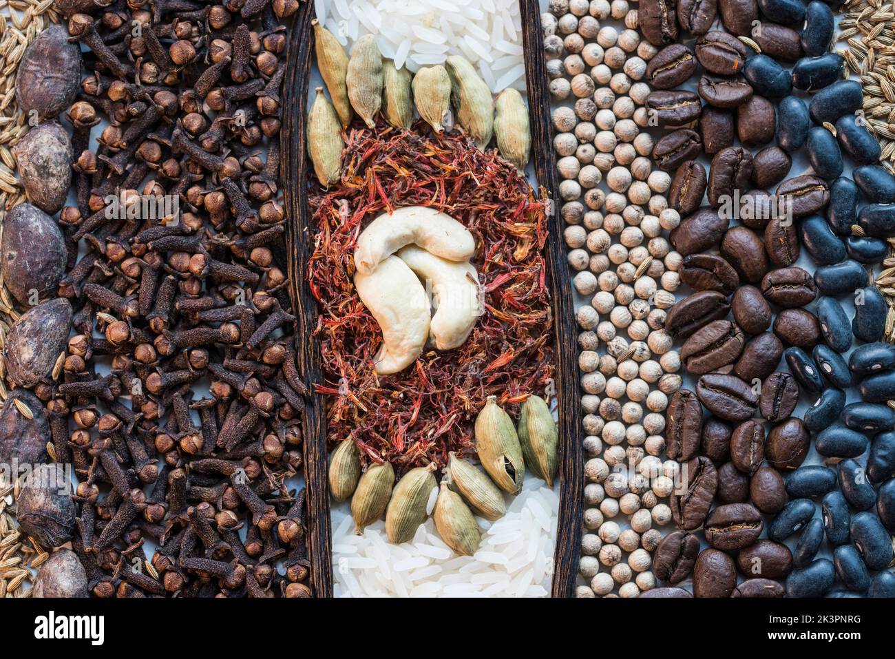 Spices and beans in diffrent colors Stock Photo - Alamy