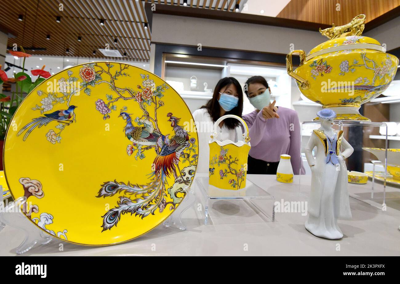 HANDAN, CHINA - SEPTEMBER 28, 2022 - Visitors visit the Cizhou Kiln ...