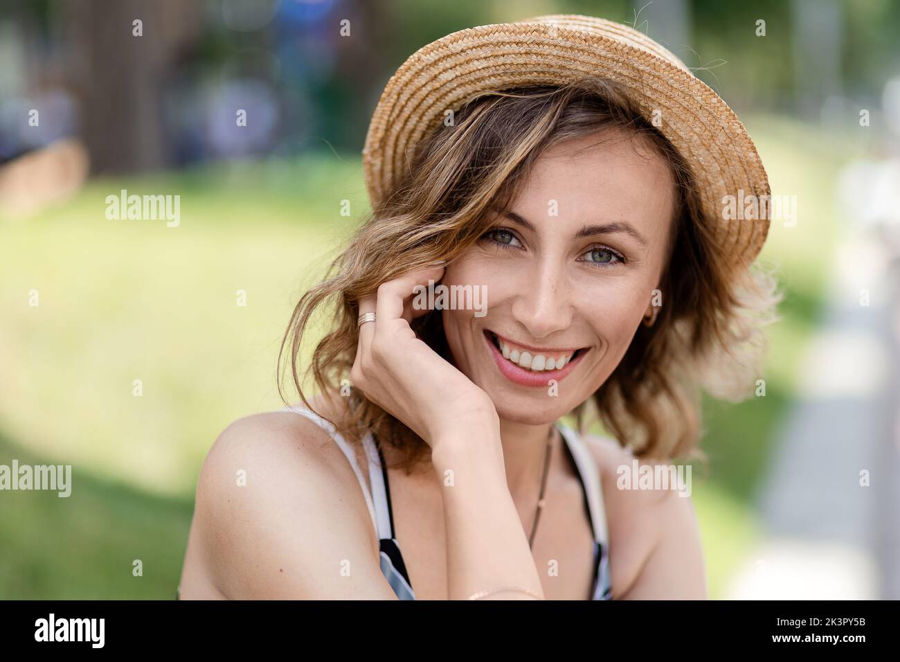 Close-up portrait of lovely white female model with natural make-up ...
