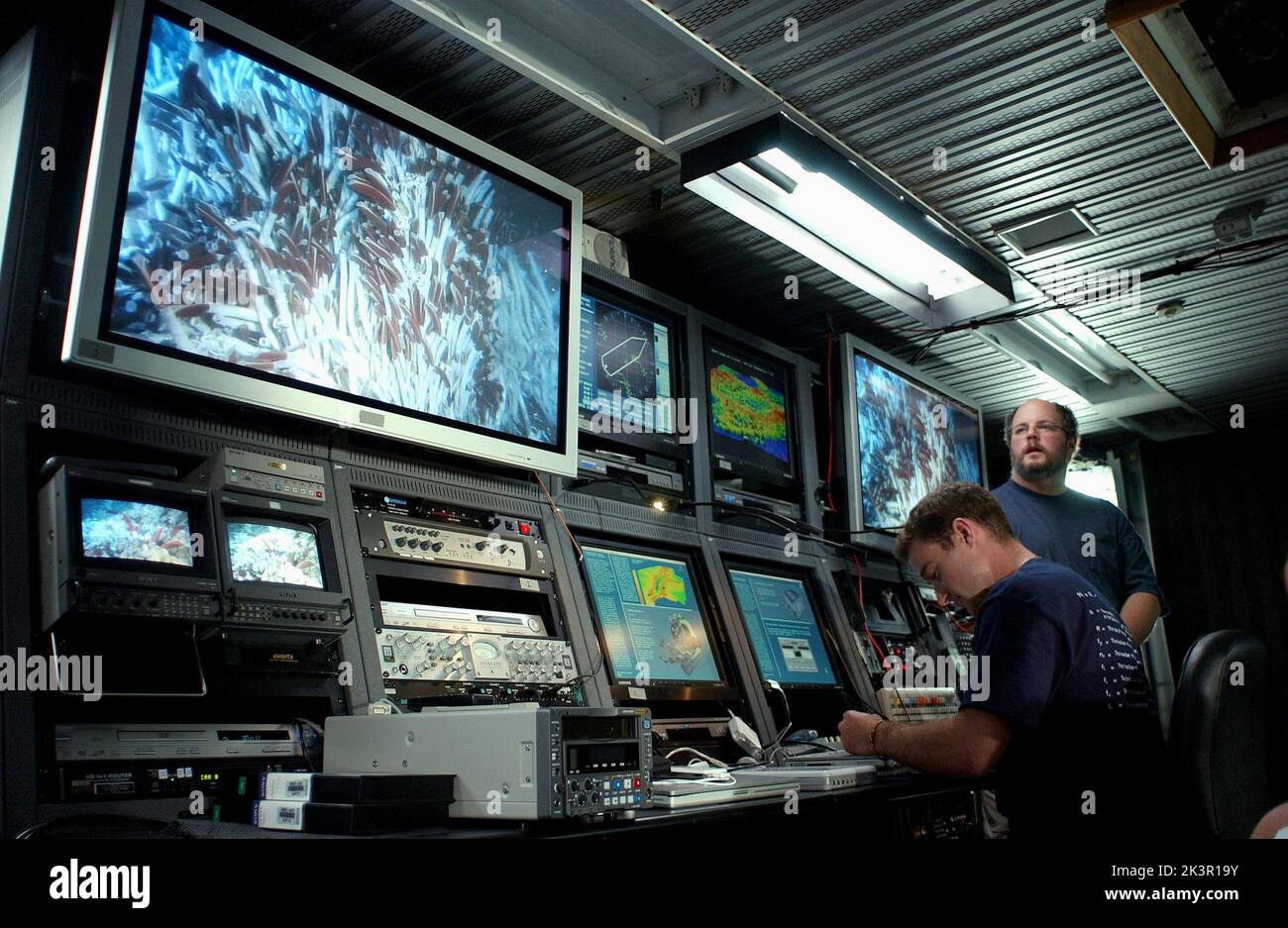 Kevin Peter Hand & Ed W. Marsh Film: Aliens Of The Deep (2005) Director ...