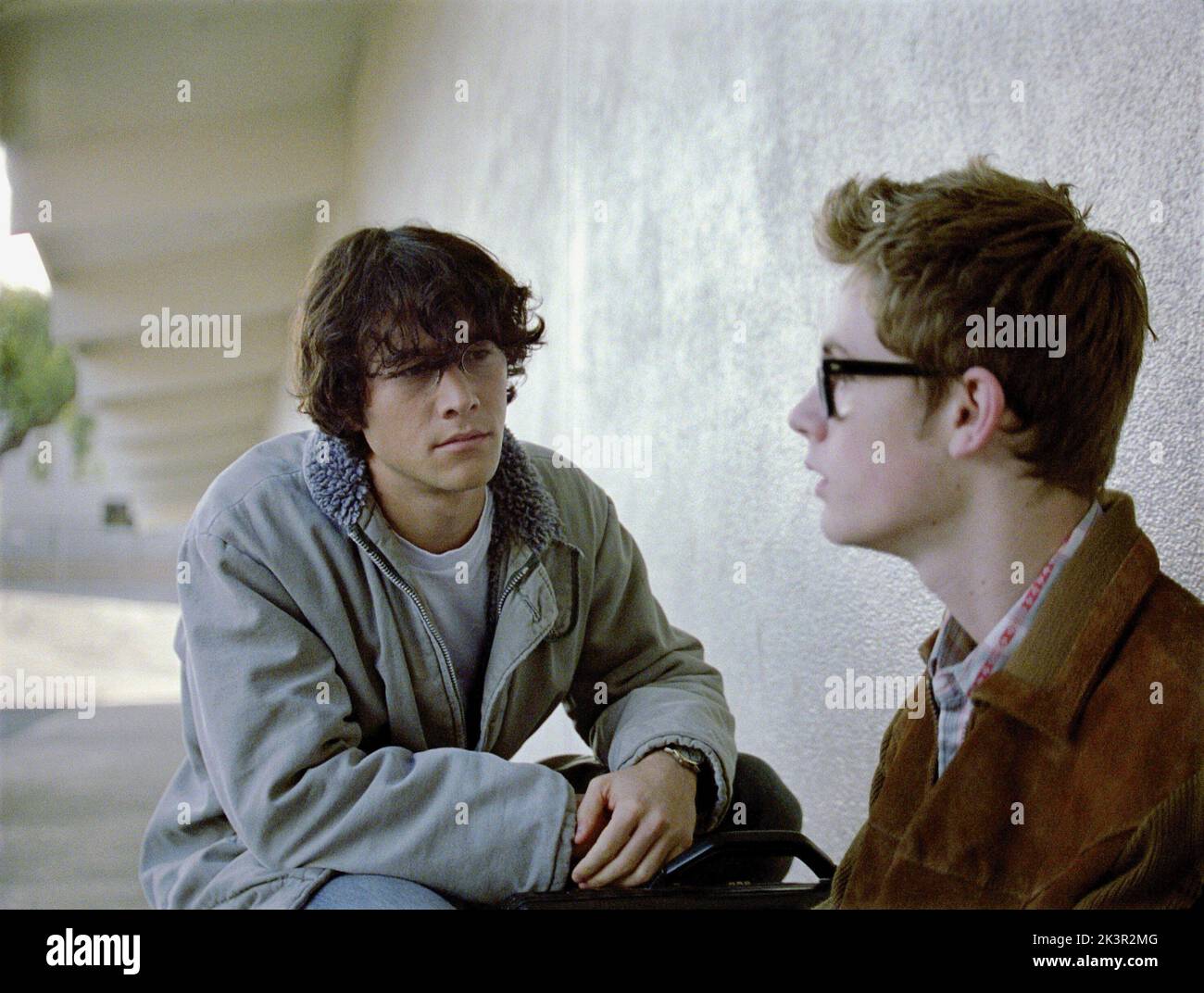 Joseph Gordon-Levitt & Matt O'Leary Film: Brick (2005) Characters ...