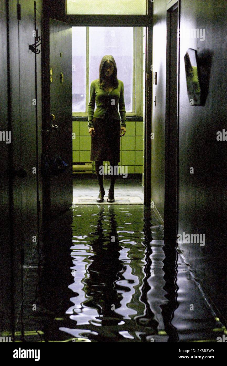 Jennifer Connelly Film: Dark Water (2005) Director: Walter Salles 08 July 2005 **WARNING** This ...