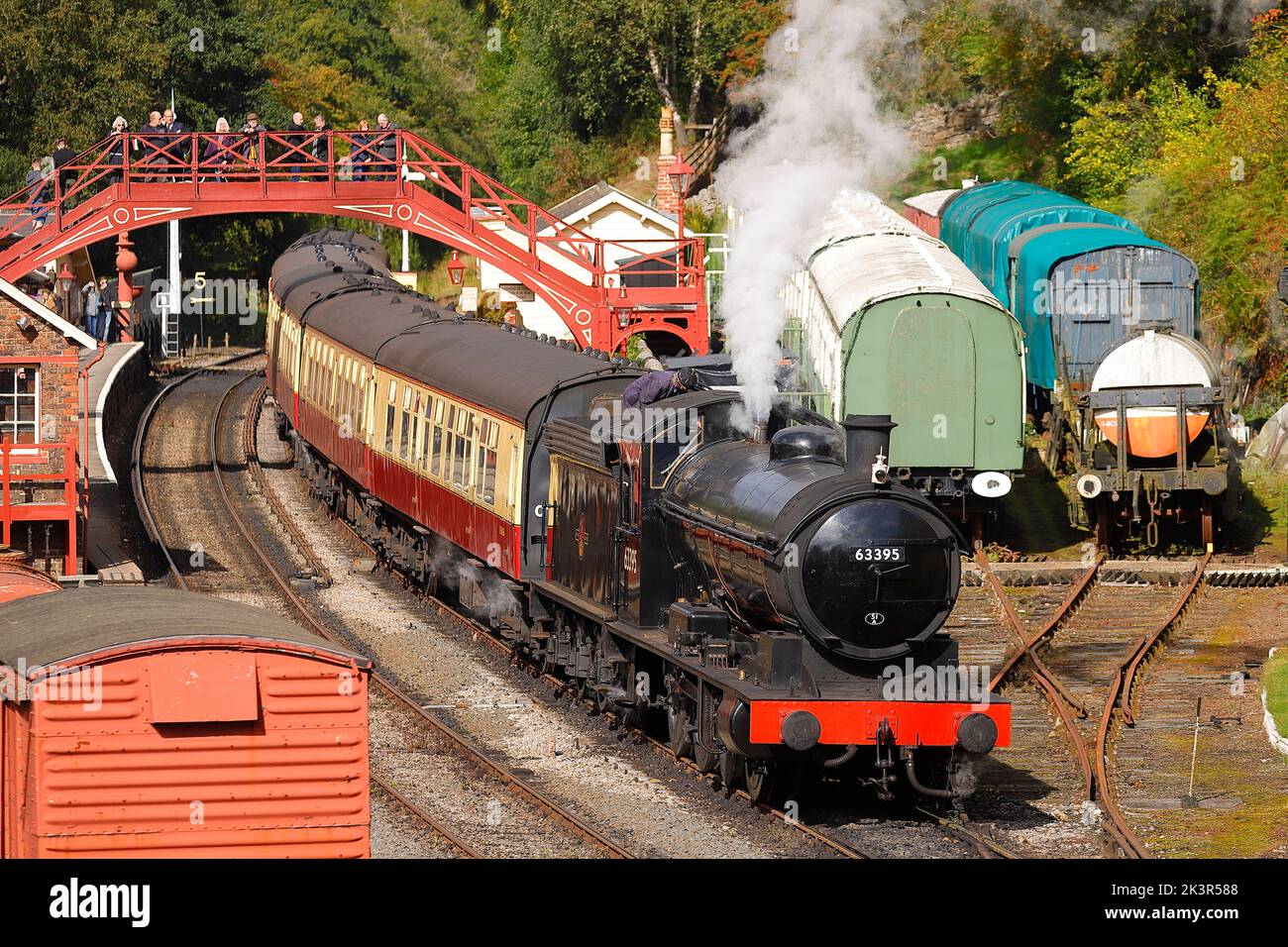 63395 Steam locomotive at Goathland Station on the North Yorkshire ...