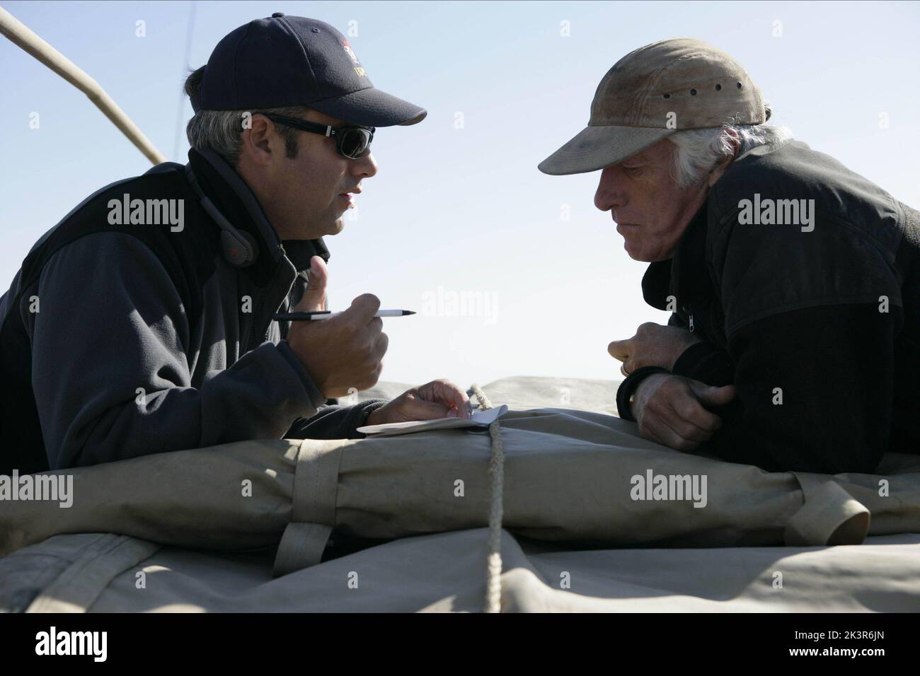 Sam Mendes & Roger Deakins Film: Jarhead (USA/GER 2005) Director: Sam ...