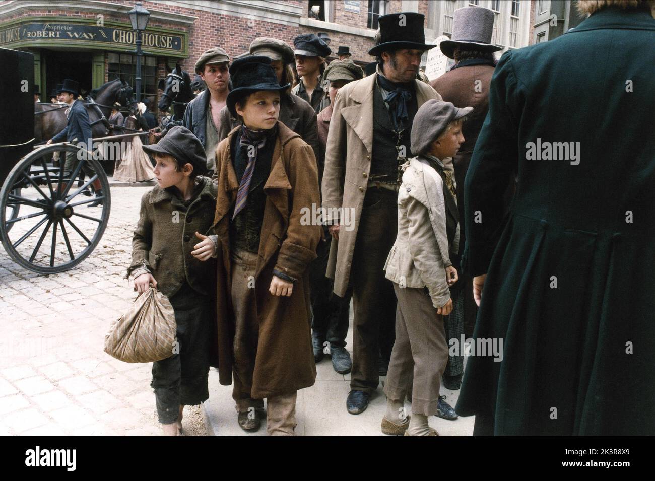 Barney Clark & Harry Eden Film: Oliver Twist (UK/FR/IT/CZ 2005 ...