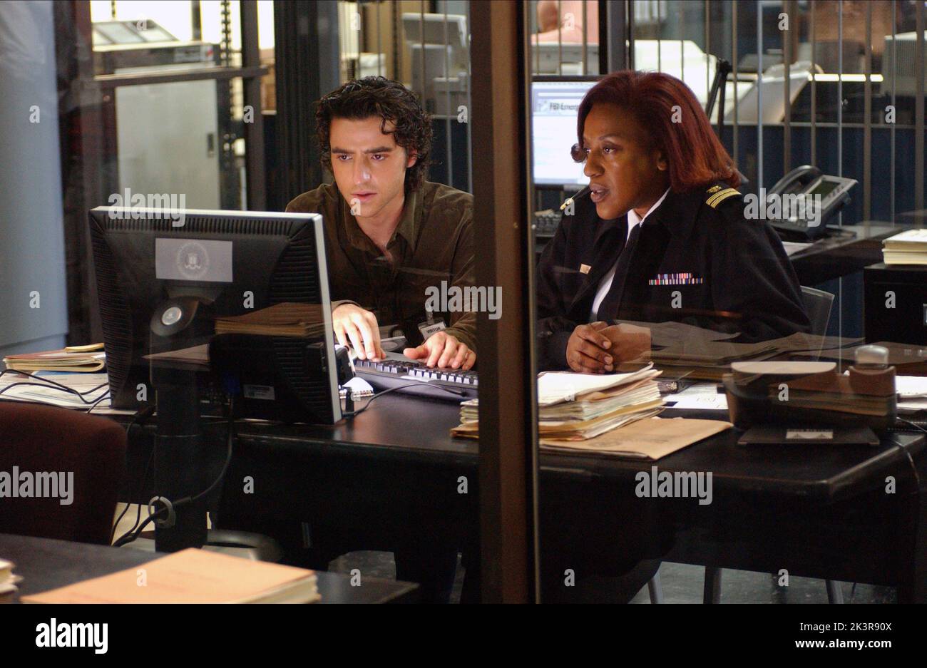 David Krumholtz & Cch Pounder Television: Numb3rs; Numbers (TV-Serie ...