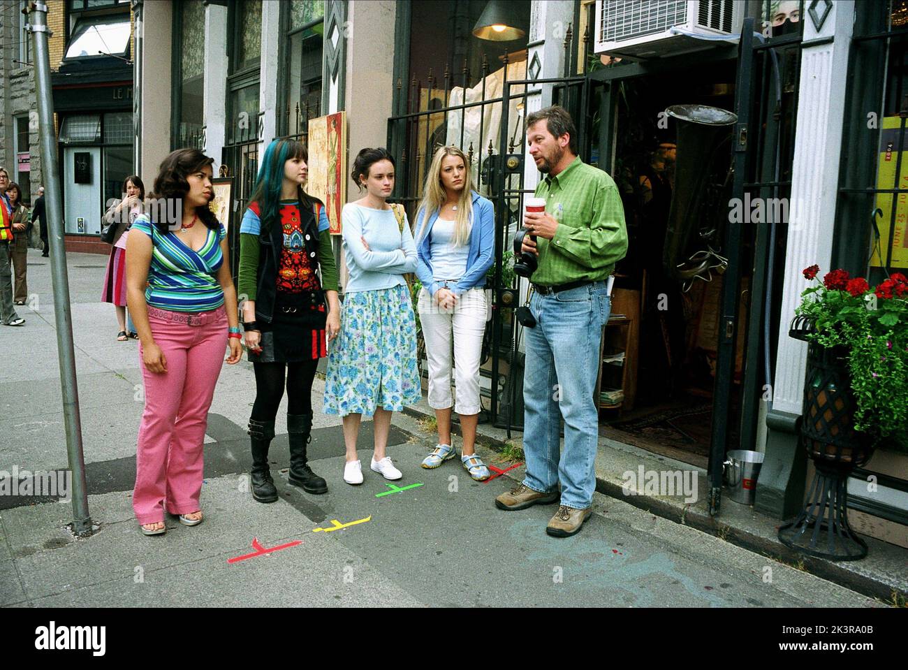 America Ferrera, Amber Tamblyn, Alexis Bledel, Blake Lively & Ken ...