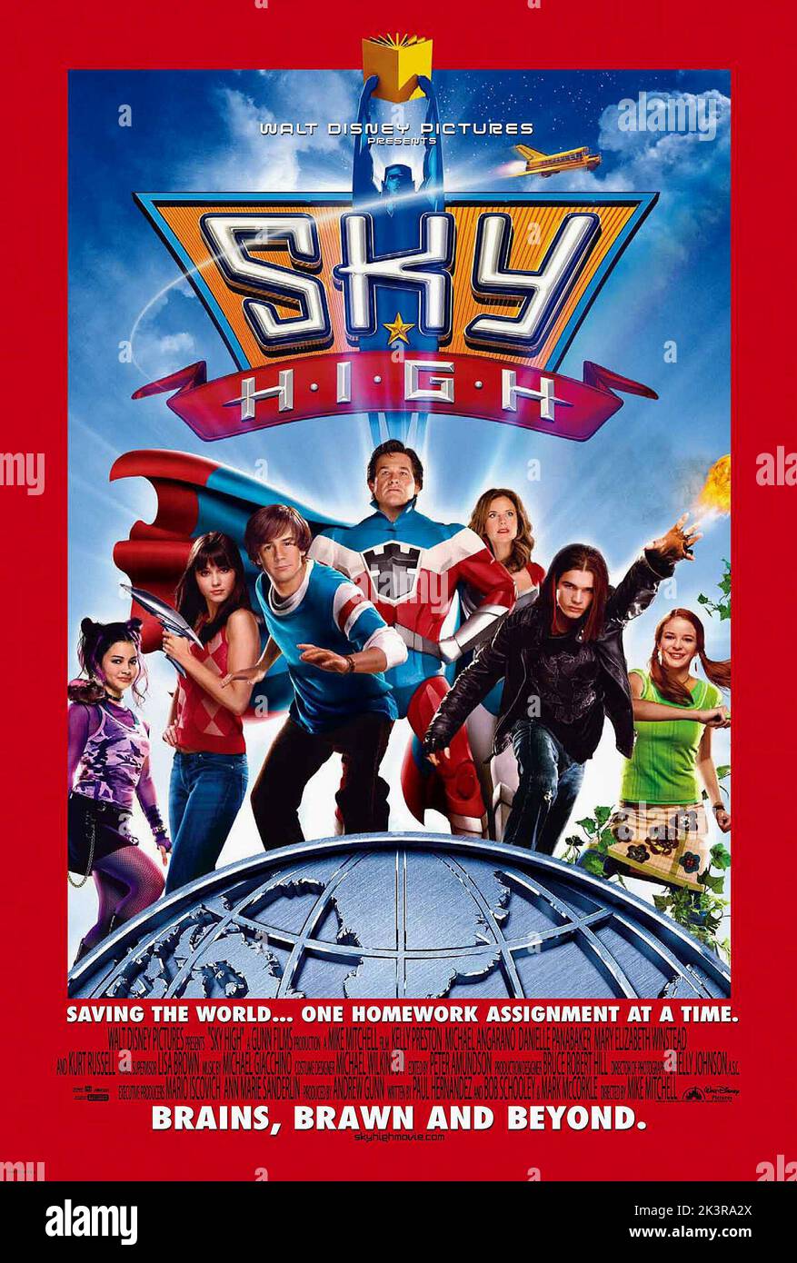 Kelly preston kurt russell sky hi-res stock photography and images - Alamy