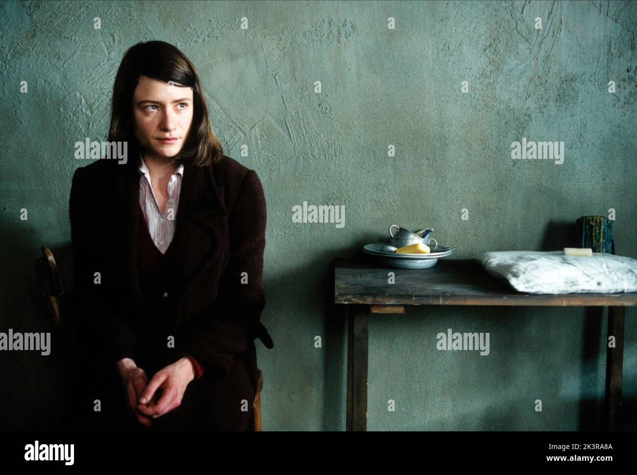 Julia Jentsch Film: Sophie Scholl: The Final Days (DE 2005) Characters ...