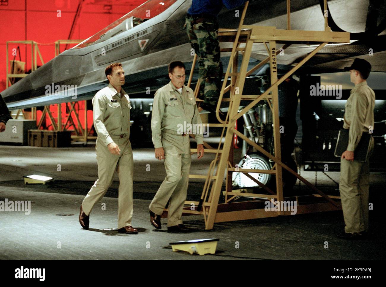 Josh Lucas & Sam Shepard Film: Stealth (USA 2005) Characters: Lt. Ben ...