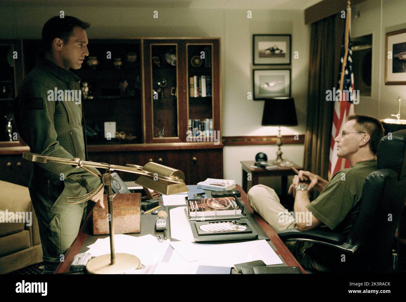 Josh Lucas & Sam Shepard Film: Stealth (USA 2005) Characters: Lt. Ben ...