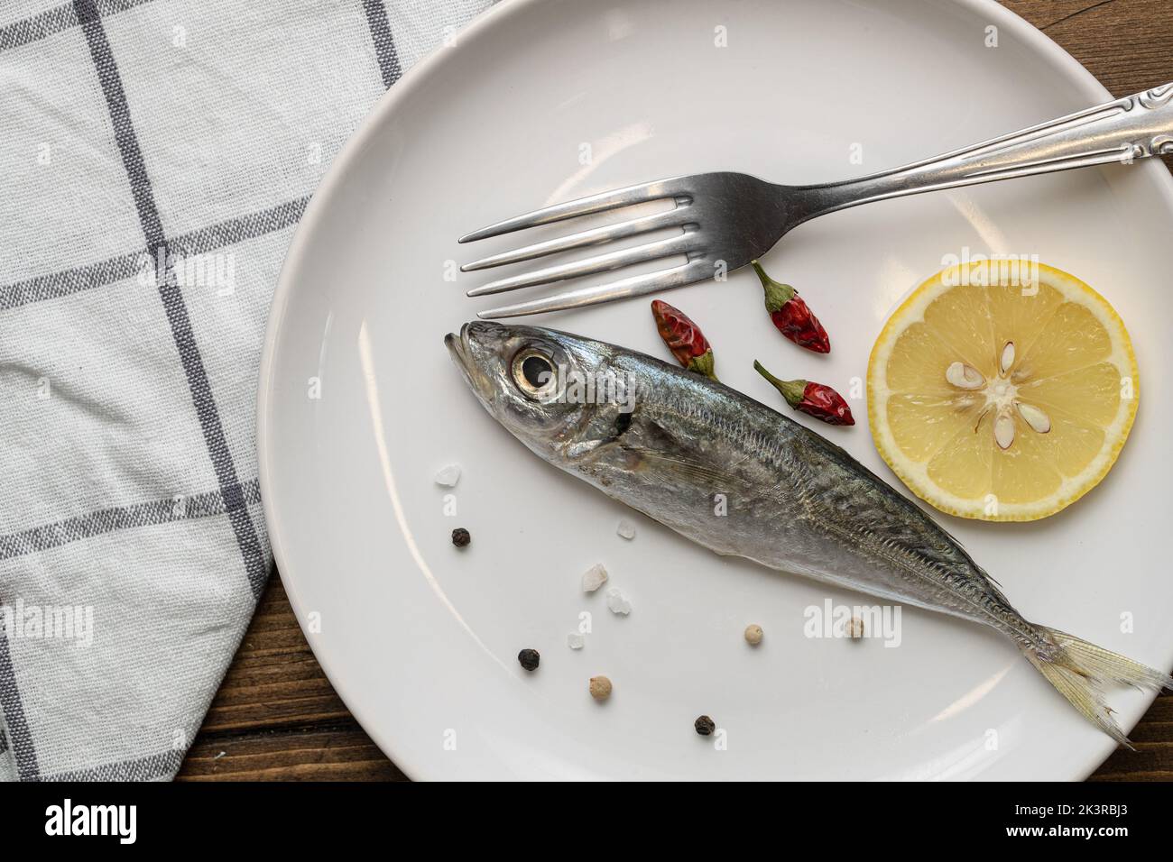 the raw common scad in the plate, The raw Atlantic horse mackerel in ...