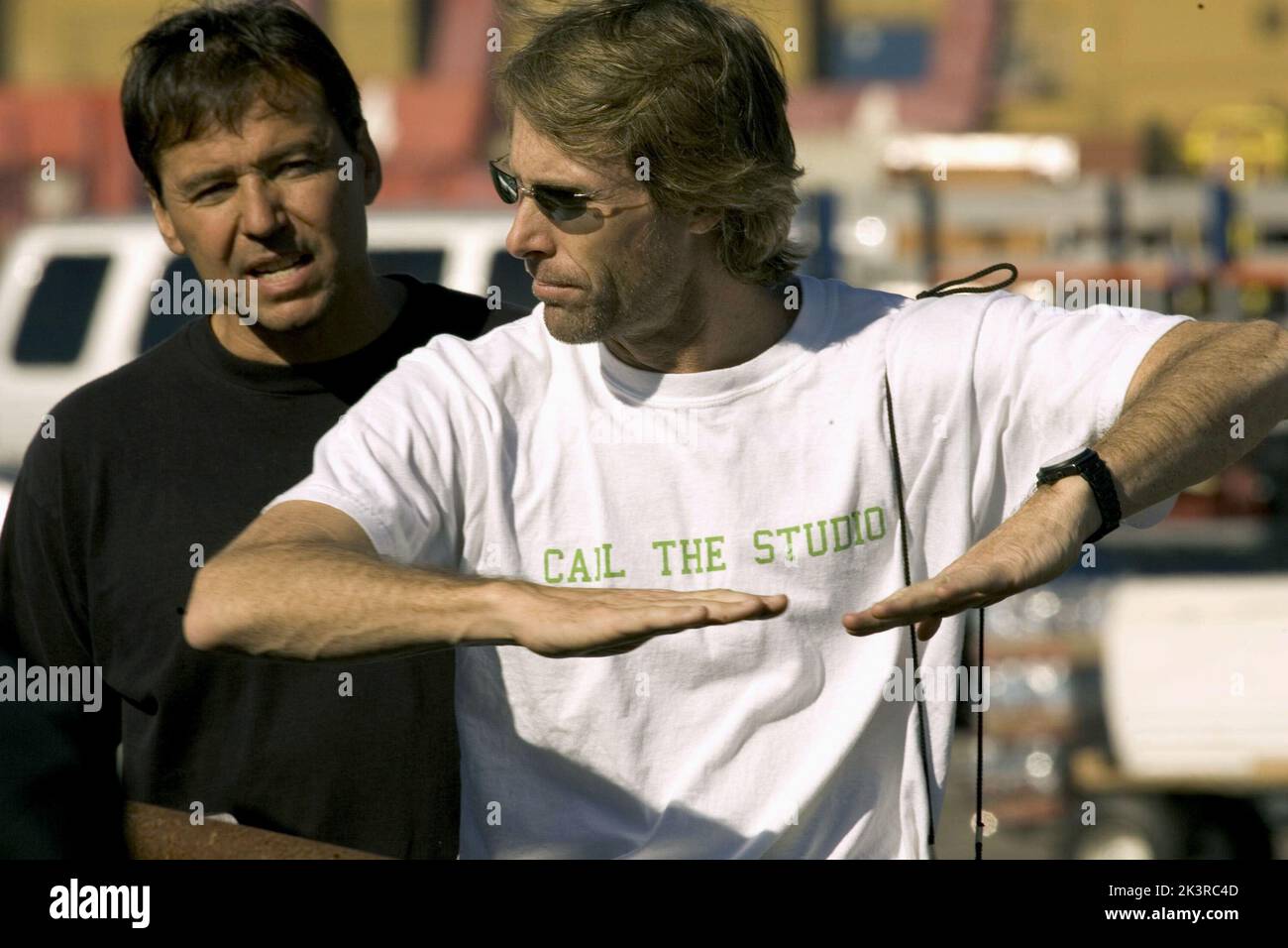 Michael Bay Film: The Island (USA 2005) Director: Michael Bay 11 July ...