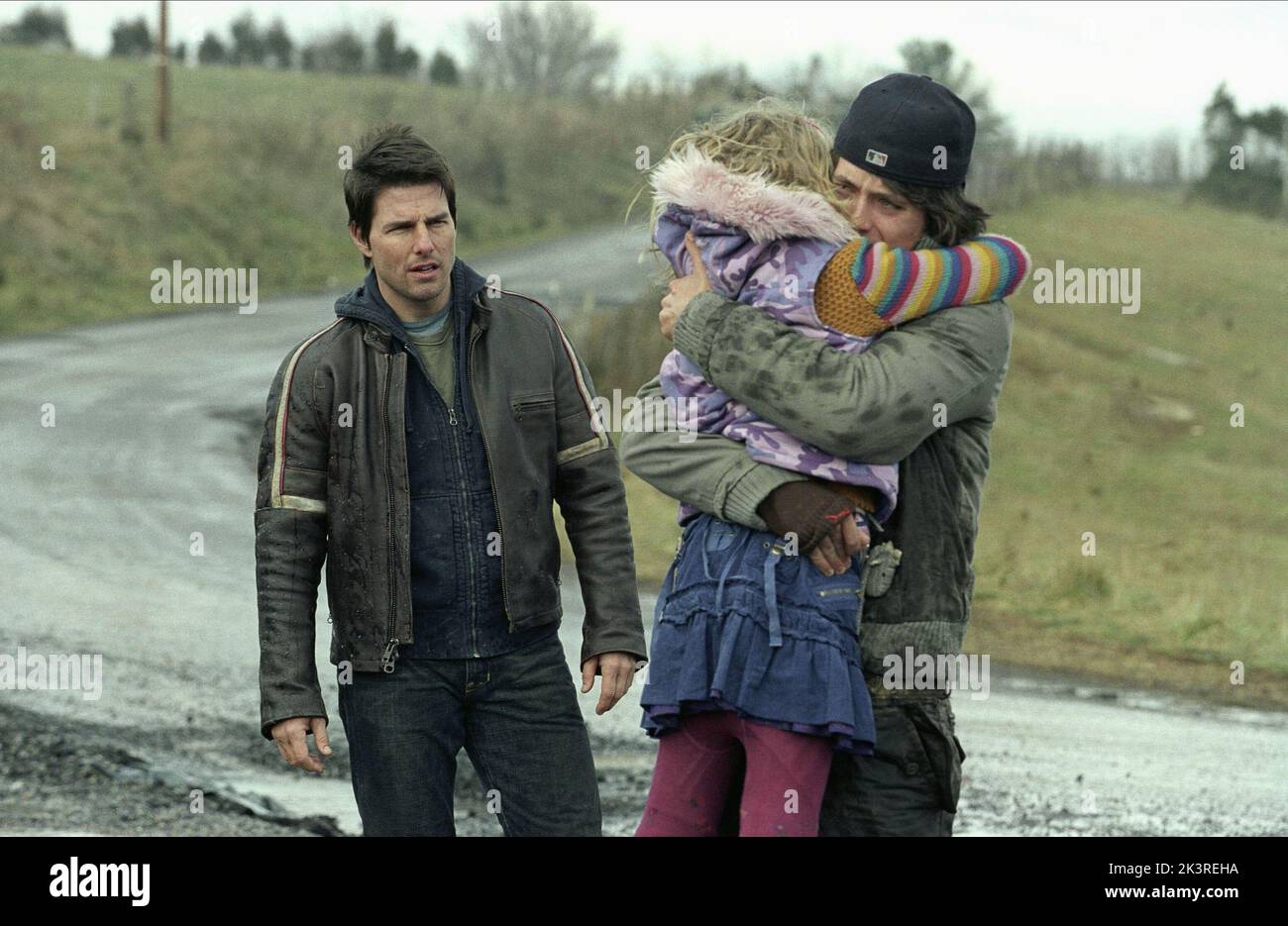 Tom Cruise, Dakota Fanning & Justin Chatwin Film: War Of The Worlds ...