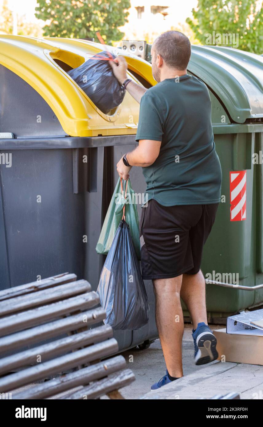 Throwing garbage hi-res stock photography and images - Alamy