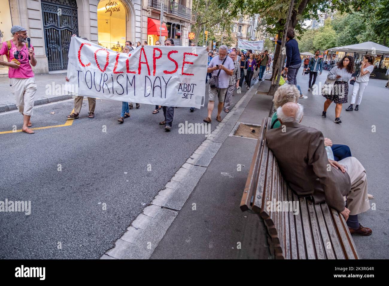 Demonstration against overcrowding hi-res stock photography and images ...