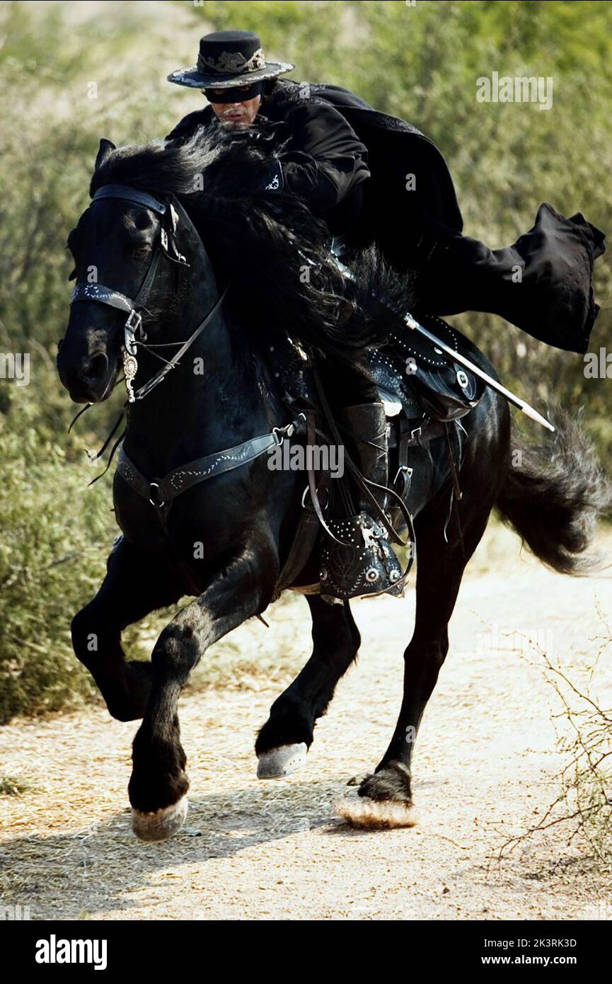 Antonio Banderas Film: The Legend Of Zorro (USA 2005) Characters: Zorro ...