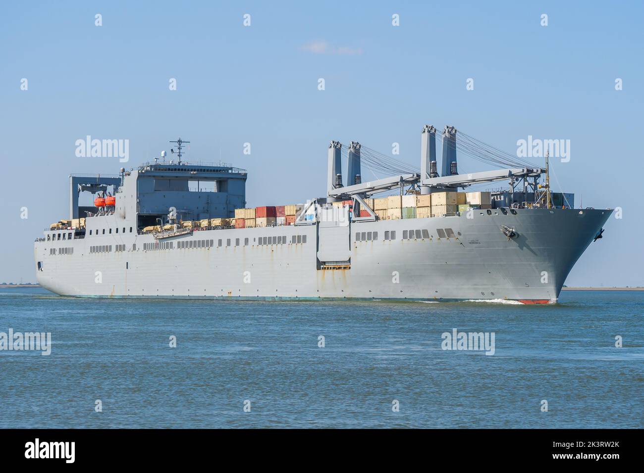 Roll on roll off container ship hi-res stock photography and images - Alamy
