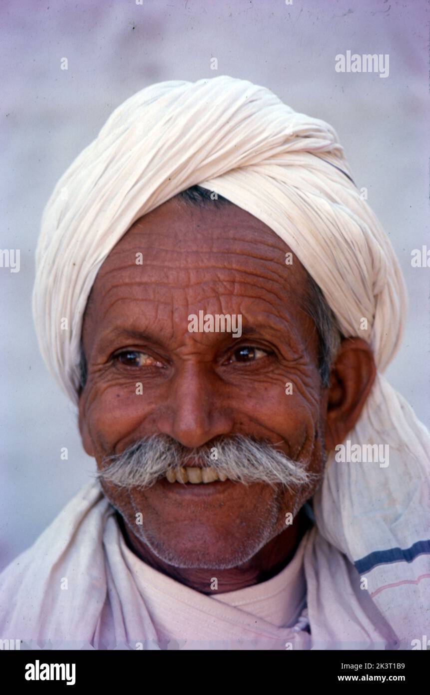 Indian farmer wearing face hi-res stock photography and images - Alamy