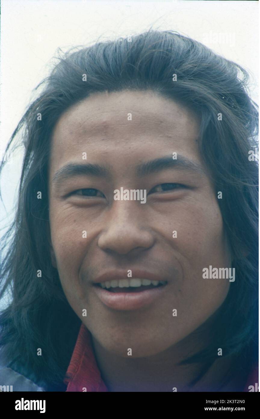 Portrait of a sherpa men hi-res stock photography and images - Alamy