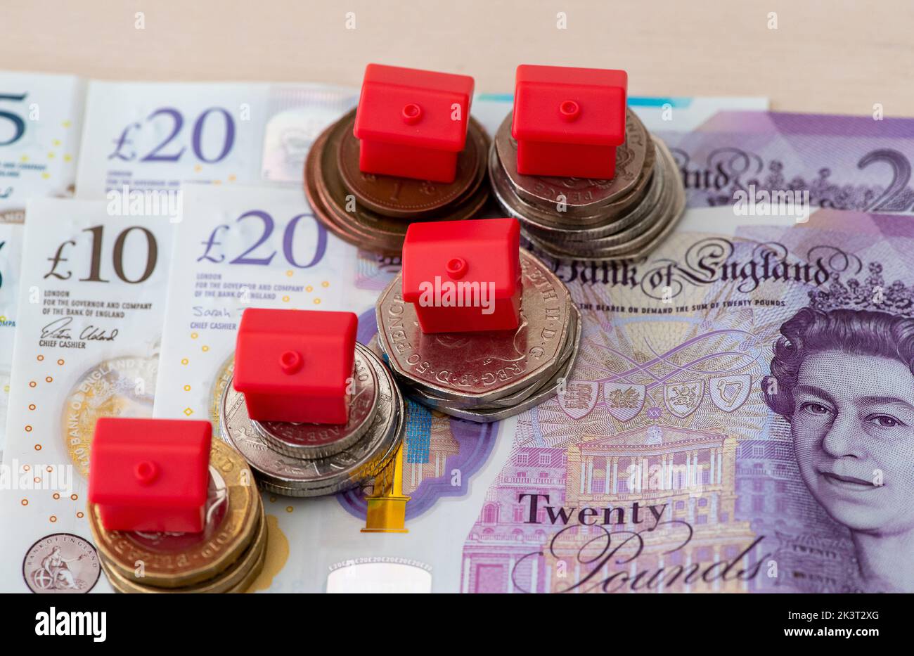 Gilts bond hi-res stock photography and images - Alamy