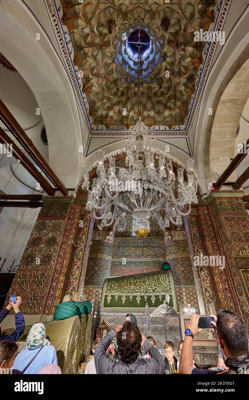 Innenaufnahme des Mausoleum und Museum des Mevlana Rumi, Hazreti ...