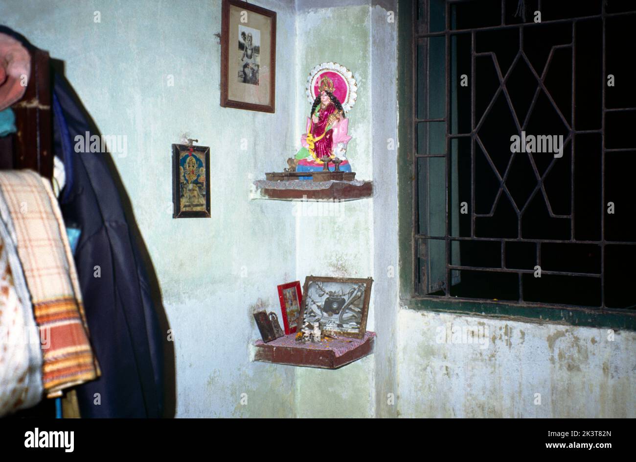 Kolkata India Hindu Shrine in Susanta's House Stock Photo - Alamy
