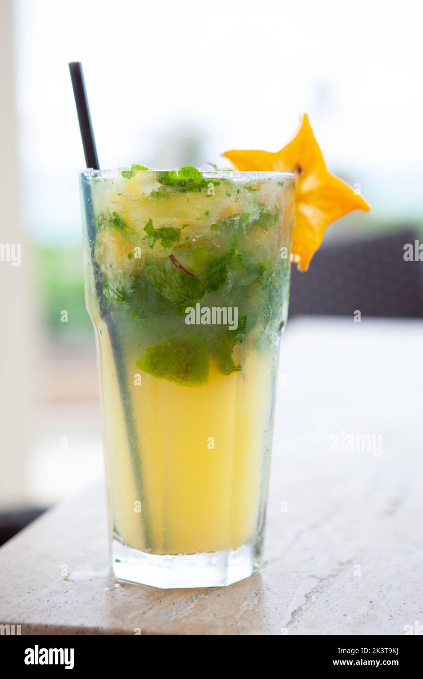 The bahamas dining hi-res stock photography and images - Alamy