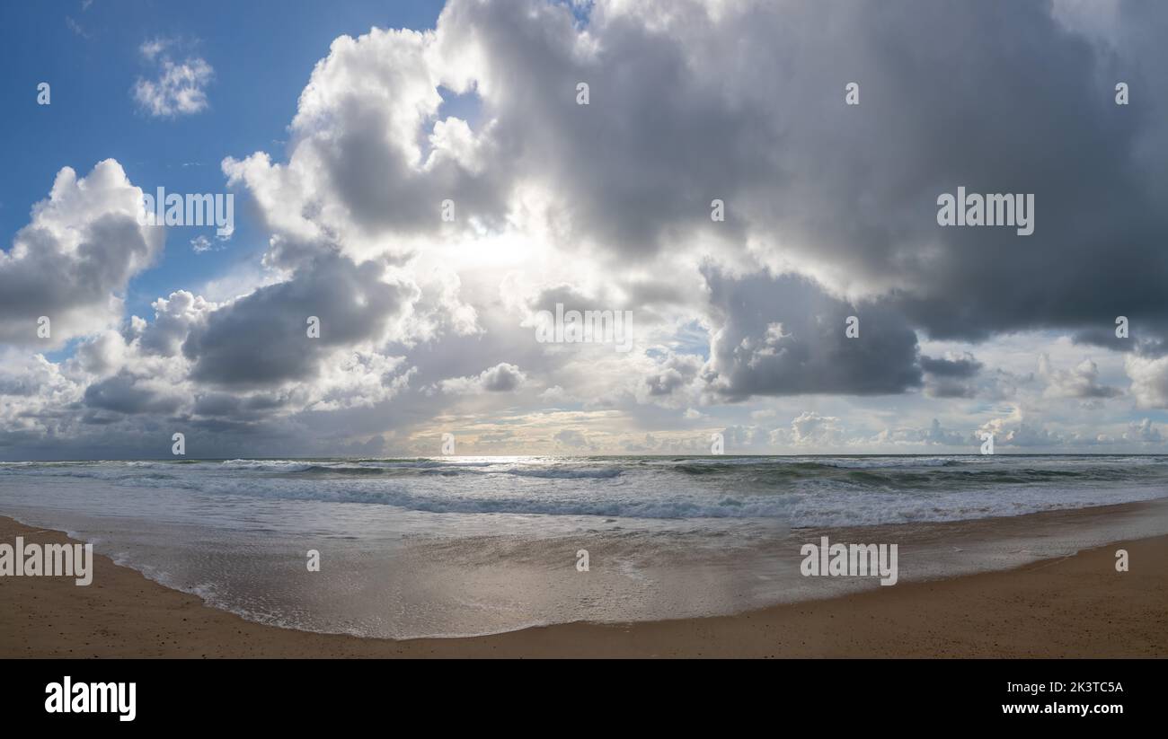 Ocean wide hi-res stock photography and images - Alamy