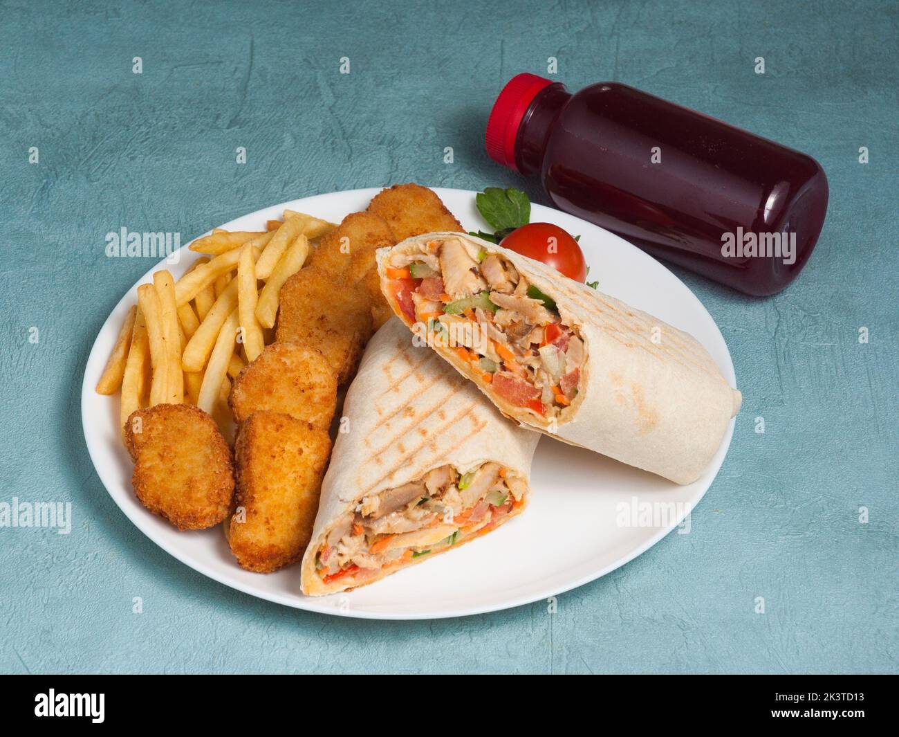 Shawarma french fries hi-res stock photography and images - Alamy